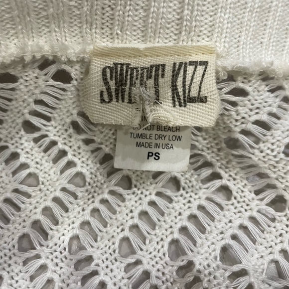 Sweet Kizz | Sweaters | Sweet Kizz Short Sleeve Cream Color Shrug ...